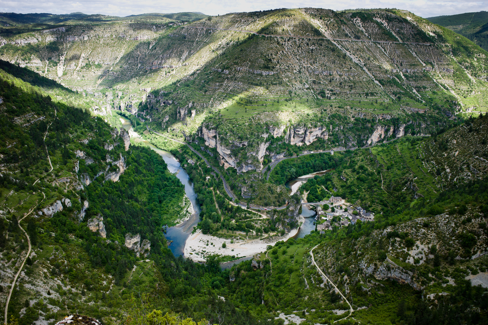 Regional guide to Sommieres, Uzes and the foothills of the Cevennes ...